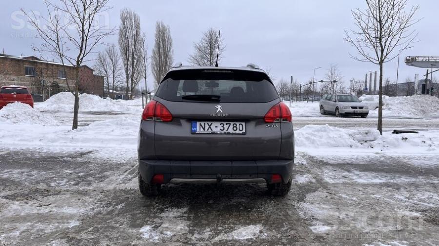 Pelēks Peugeot 2008 2015 Liepāja, ar dzinēja tilpumu 1.20 L un nobraukumu 170 tūkst. km par 5950 €, foto 4 vietnē AUTOMOTO.COM.LV