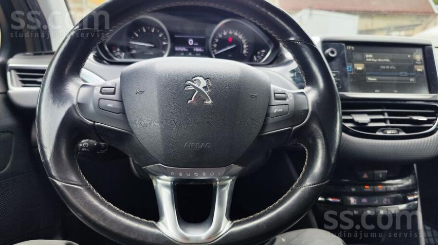 Pelēks Peugeot 2008 2015 Rīga, ar dzinēja tilpumu 1.20 L un nobraukumu 158 tūkst. km par 4500 €, foto 11 vietnē AUTOMOTO.COM.LV
