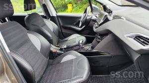 Pelēks Peugeot 2008 2015 Rīga, ar dzinēja tilpumu 1.20 L un nobraukumu 158 tūkst. km par 4500 €, foto 18 vietnē AUTOMOTO.COM.LV