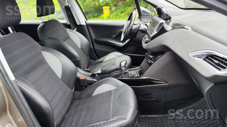 Pelēks Peugeot 2008 2015 Rīga, ar dzinēja tilpumu 1.20 L un nobraukumu 158 tūkst. km par 4500 €, foto 18 vietnē AUTOMOTO.COM.LV