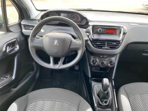 Pelēks Peugeot 2008 2015 Rīga, ar dzinēja tilpumu 1.20 L un nobraukumu 159 tūkst. km par 6950 €, foto 8 vietnē AUTOMOTO.COM.LV