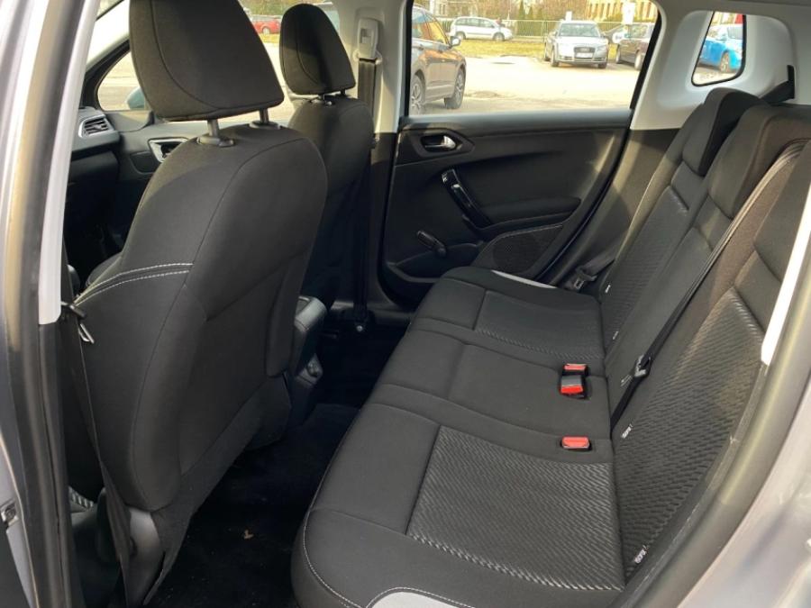 Pelēks Peugeot 2008 2015 Rīga, ar dzinēja tilpumu 1.20 L un nobraukumu 159 tūkst. km par 6950 €, foto 12 vietnē AUTOMOTO.COM.LV