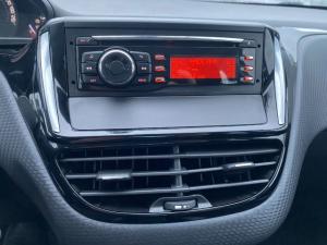Pelēks Peugeot 2008 2015 Rīga, ar dzinēja tilpumu 1.20 L un nobraukumu 159 tūkst. km par 6950 €, foto 13 vietnē AUTOMOTO.COM.LV