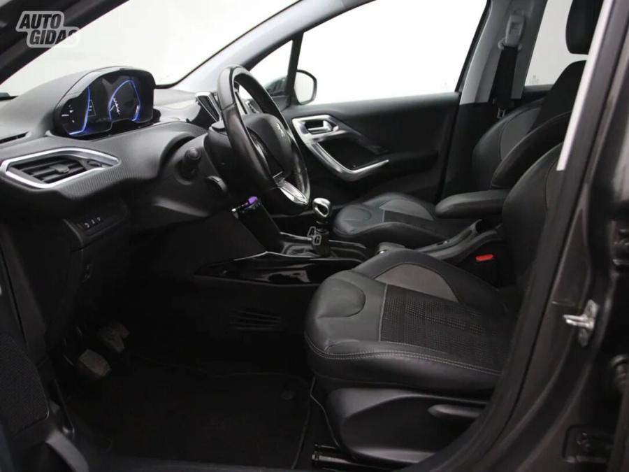 Grey Peugeot 2008 2015 in Vilnius, with an engine capacity of 1.20 L and mileage of 169 thousand km for 7099 €, photo 5 on AUTOMOTO.COM.LV