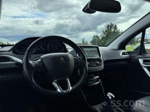 Pelēks Peugeot 2008 2015 Cēsis, ar dzinēja tilpumu 1.20 L un nobraukumu 0 tūkst. km par 5900 €, foto 15 vietnē AUTOMOTO.COM.LV