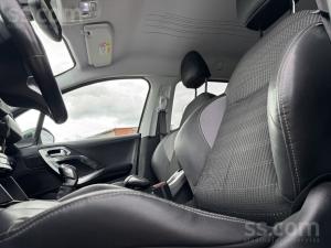 Pelēks Peugeot 2008 2015 Cēsis, ar dzinēja tilpumu 1.20 L un nobraukumu 0 tūkst. km par 5900 €, foto 24 vietnē AUTOMOTO.COM.LV