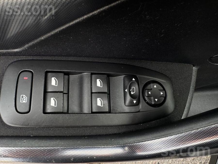 Pelēks Peugeot 2008 2015 Cēsis, ar dzinēja tilpumu 1.20 L un nobraukumu 0 tūkst. km par 5900 €, foto 25 vietnē AUTOMOTO.COM.LV