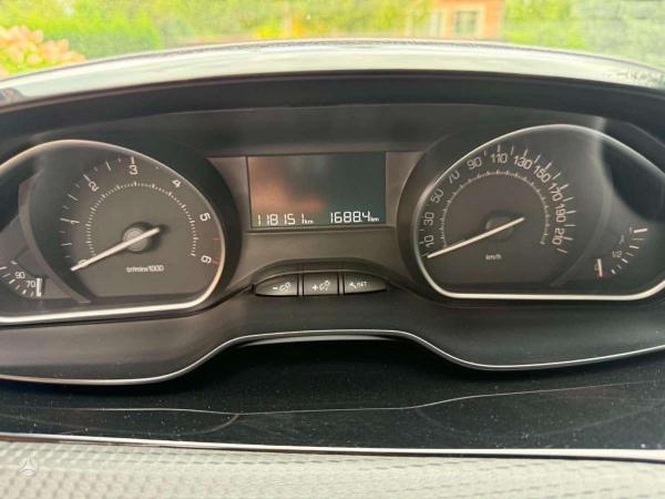 Grey Peugeot 2008 2015 in Ukmerge, with an engine capacity of 1.56 L and mileage of 118 thousand km for 7500 €, photo 8 on AUTOMOTO.COM.LV