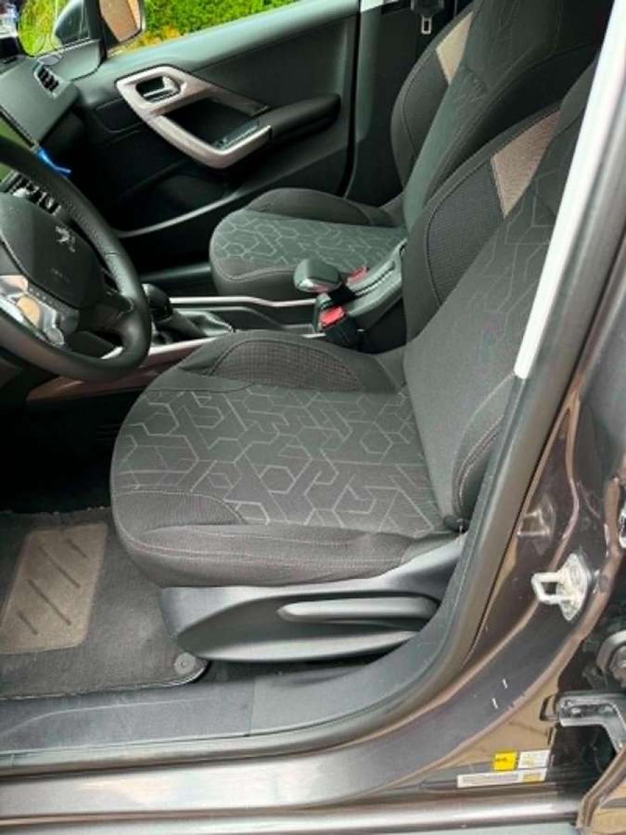 Grey Peugeot 2008 2015 in Ukmerge, with an engine capacity of 1.56 L and mileage of 118 thousand km for 7500 €, photo 10 on AUTOMOTO.COM.LV