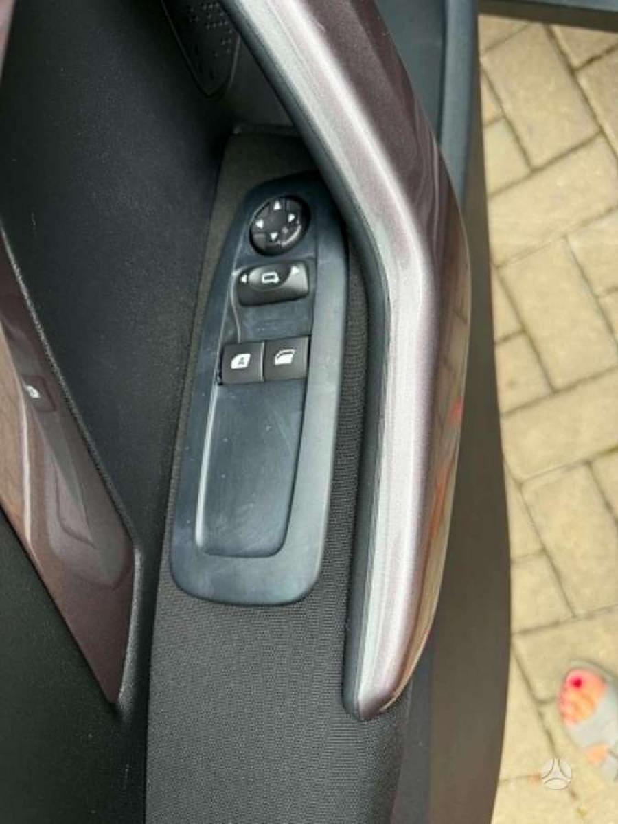 Grey Peugeot 2008 2015 in Ukmerge, with an engine capacity of 1.56 L and mileage of 118 thousand km for 7500 €, photo 13 on AUTOMOTO.COM.LV