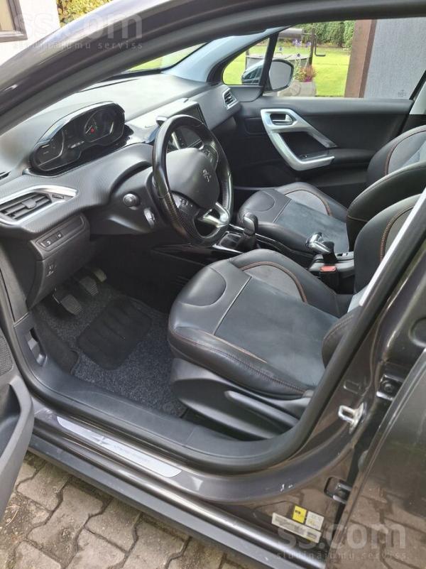 Pelēks Peugeot 2008 2016 Daugavpils, ar dzinēja tilpumu 1.20 L un nobraukumu 93 tūkst. km par 6850 €, foto 11 vietnē AUTOMOTO.COM.LV