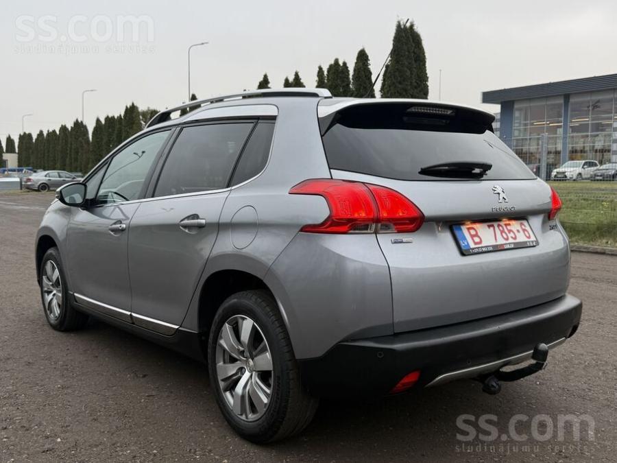 Grey Peugeot 2008 2016 in Liepaja, with an engine capacity of 1.20 L and mileage of 114 thousand km for 8400 €, photo 2 on AUTOMOTO.COM.LV
