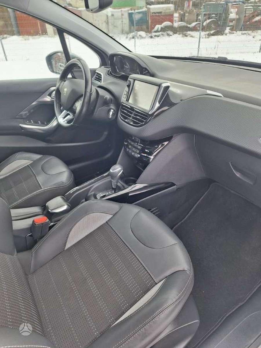 Pelēks Peugeot 2008 2016 Tauragė, ar dzinēja tilpumu 1.20 L un nobraukumu 182 tūkst. km par 6300 €, foto 18 vietnē AUTOMOTO.COM.LV