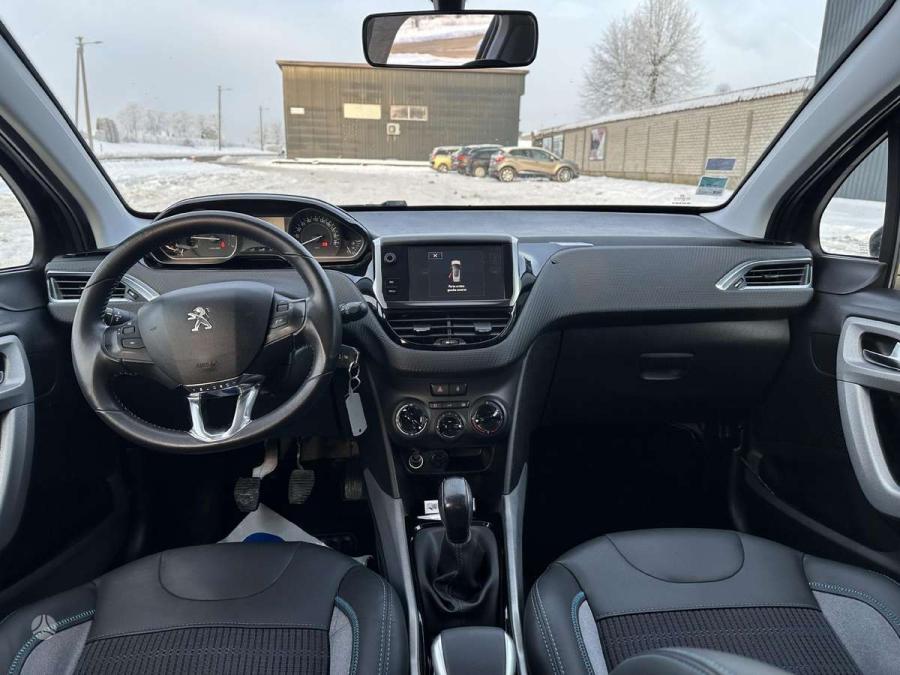 Grey Peugeot 2008 2016 in Taurage, with an engine capacity of 1.20 L and mileage of 122 thousand km for 4700 €, photo 12 on AUTOMOTO.COM.LV