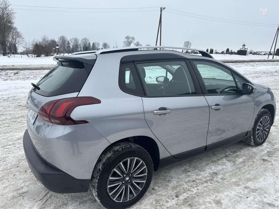 Grey Peugeot 2008 2016 in Taurage, with an engine capacity of 1.20 L and mileage of 83 thousand km for 4750 €, photo 4 on AUTOMOTO.COM.LV