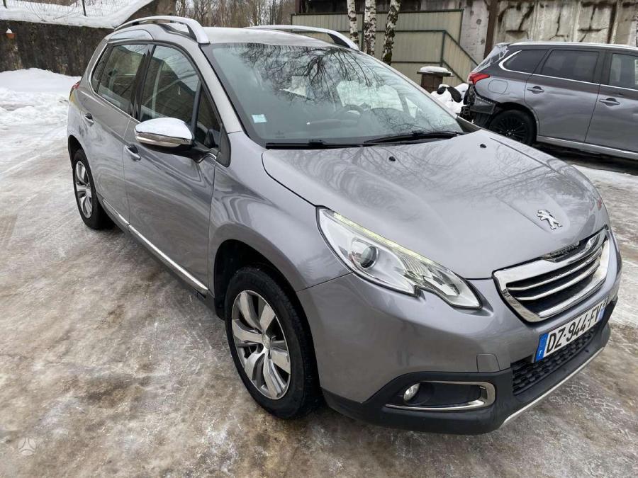 Grey Peugeot 2008 2016 in Taurage, with an engine capacity of 1.20 L and mileage of 170 thousand km for 2900 €, photo 1 on AUTOMOTO.COM.LV