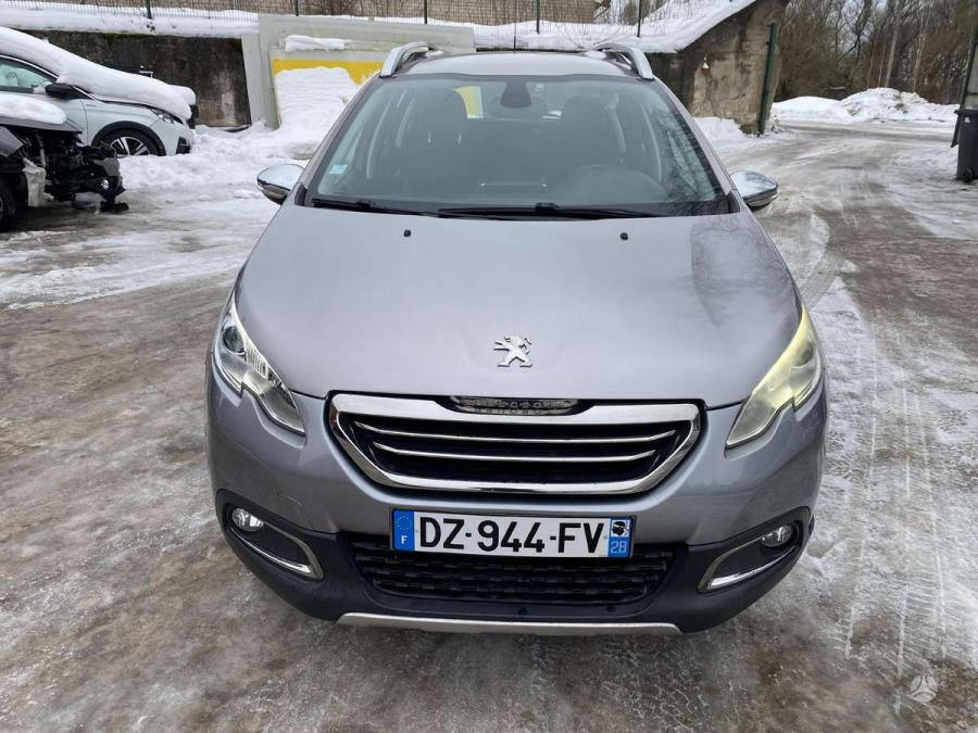 Grey Peugeot 2008 2016 in Taurage, with an engine capacity of 1.20 L and mileage of 170 thousand km for 2900 €, photo 2 on AUTOMOTO.COM.LV