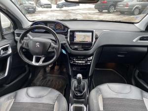 Grey Peugeot 2008 2016 in Taurage, with an engine capacity of 1.20 L and mileage of 170 thousand km for 2900 €, photo 7 on AUTOMOTO.COM.LV