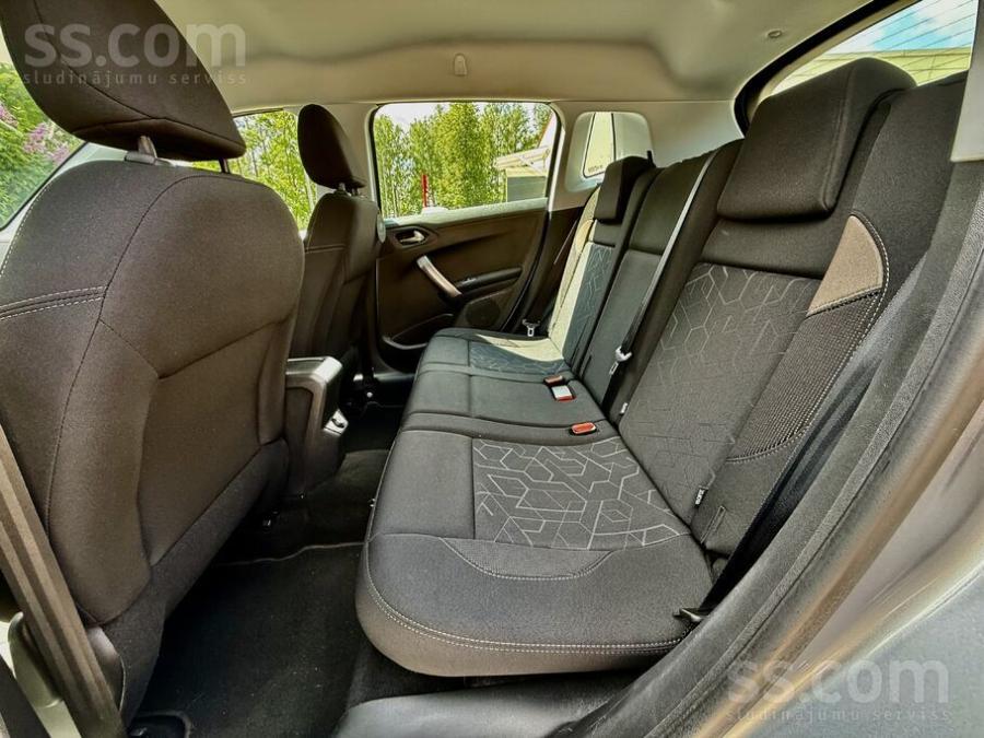 Grey Peugeot 2008 2016 in Riga, with an engine capacity of 1.60 L and mileage of 70 thousand km for 6790 €, photo 17 on AUTOMOTO.COM.LV
