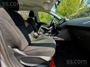 Grey Peugeot 2008 2016 in Riga, with an engine capacity of 1.60 L and mileage of 70 thousand km for 6790 €, photo 18 on AUTOMOTO.COM.LV