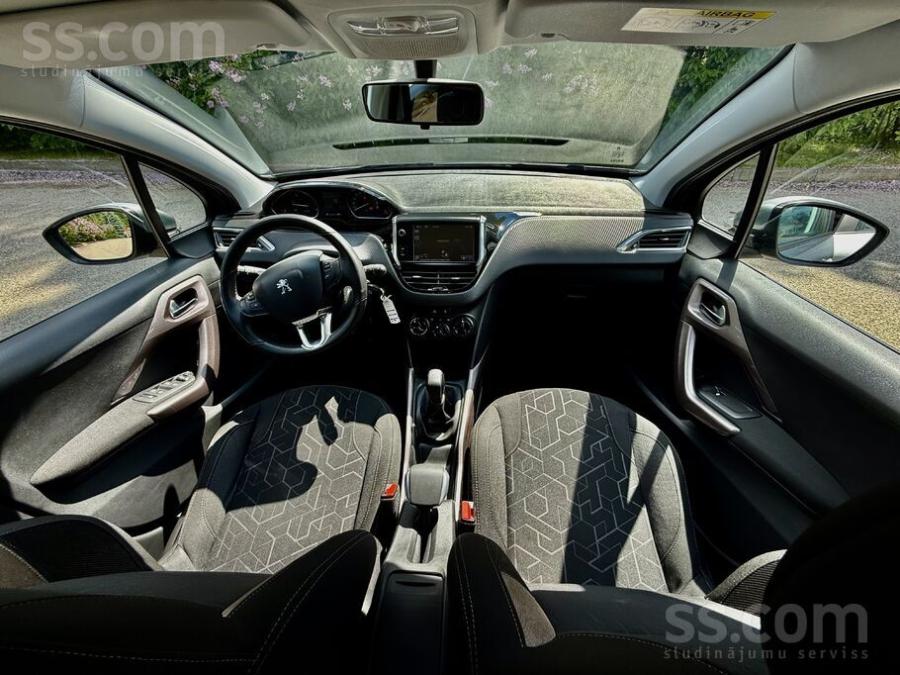 Grey Peugeot 2008 2016 in Riga, with an engine capacity of 1.60 L and mileage of 70 thousand km for 6790 €, photo 19 on AUTOMOTO.COM.LV