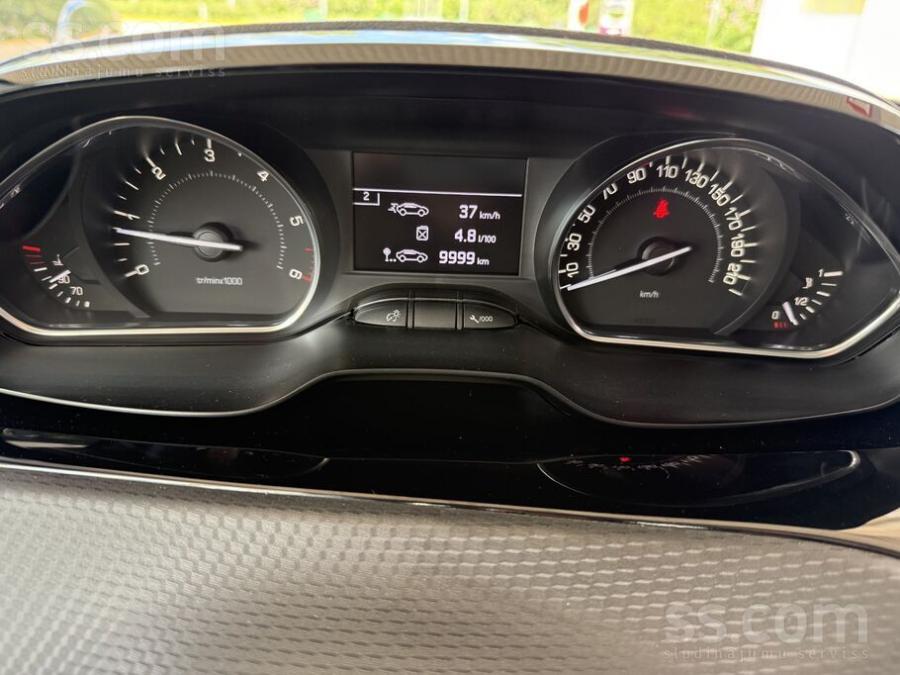 Grey Peugeot 2008 2016 in Riga, with an engine capacity of 1.60 L and mileage of 70 thousand km for 6790 €, photo 26 on AUTOMOTO.COM.LV