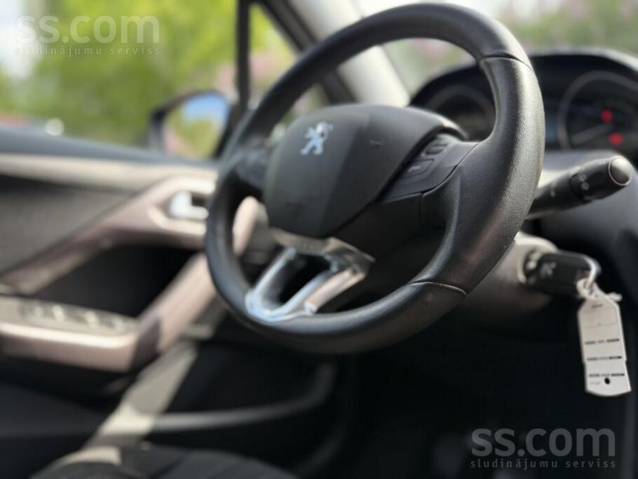 Grey Peugeot 2008 2016 in Riga, with an engine capacity of 1.60 L and mileage of 70 thousand km for 6790 €, photo 27 on AUTOMOTO.COM.LV
