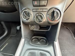 Grey Peugeot 2008 2016 in Riga, with an engine capacity of 1.60 L and mileage of 70 thousand km for 6790 €, photo 28 on AUTOMOTO.COM.LV