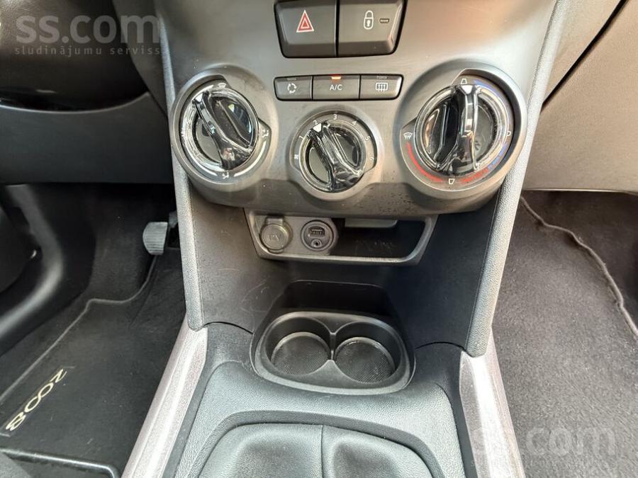 Grey Peugeot 2008 2016 in Riga, with an engine capacity of 1.60 L and mileage of 70 thousand km for 6790 €, photo 28 on AUTOMOTO.COM.LV