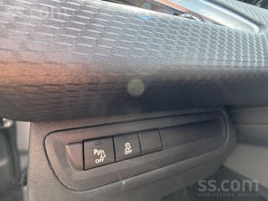 Grey Peugeot 2008 2016 in Riga, with an engine capacity of 1.60 L and mileage of 70 thousand km for 6790 €, photo 32 on AUTOMOTO.COM.LV