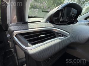 Grey Peugeot 2008 2016 in Riga, with an engine capacity of 1.60 L and mileage of 70 thousand km for 6790 €, photo 33 on AUTOMOTO.COM.LV