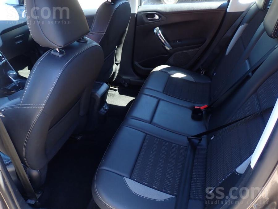 Pelēks Peugeot 2008 2016 Liepāja, ar dzinēja tilpumu 1.20 L un nobraukumu 97 tūkst. km par 8950 €, foto 6 vietnē AUTOMOTO.COM.LV