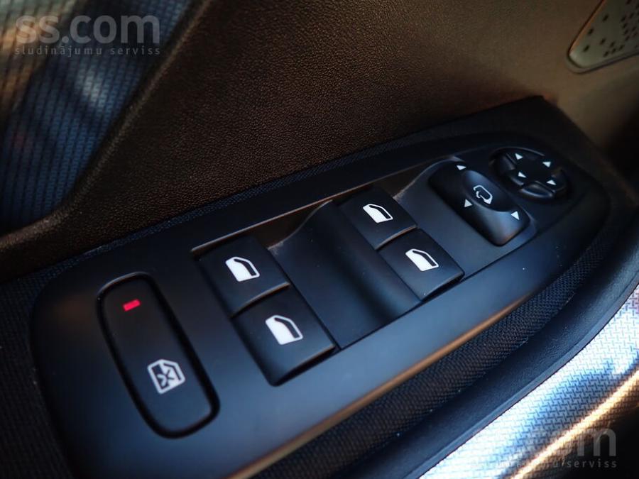 Pelēks Peugeot 2008 2016 Liepāja, ar dzinēja tilpumu 1.20 L un nobraukumu 97 tūkst. km par 8950 €, foto 7 vietnē AUTOMOTO.COM.LV