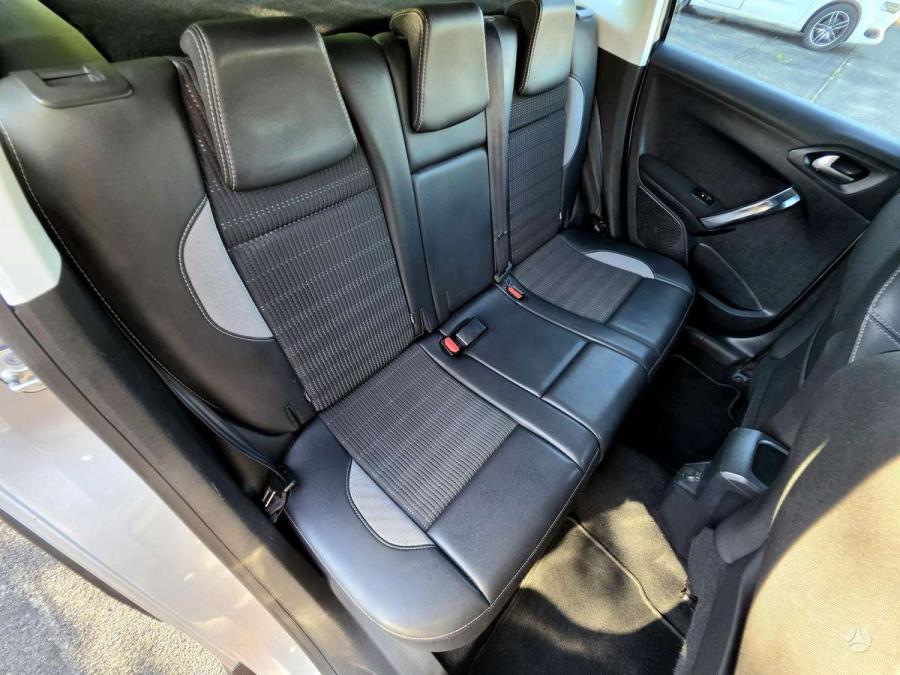 Grey Peugeot 2008 2016 in Siauliai, with an engine capacity of 1.20 L and mileage of 155 thousand km for 6200 €, photo 21 on AUTOMOTO.COM.LV