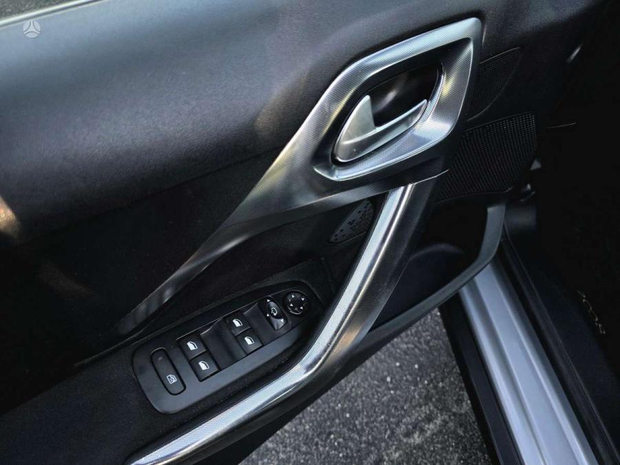 Grey Peugeot 2008 2016 in Siauliai, with an engine capacity of 1.20 L and mileage of 155 thousand km for 6200 €, photo 23 on AUTOMOTO.COM.LV