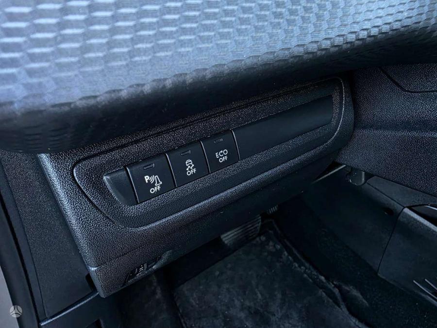 Grey Peugeot 2008 2016 in Siauliai, with an engine capacity of 1.20 L and mileage of 155 thousand km for 6200 €, photo 24 on AUTOMOTO.COM.LV