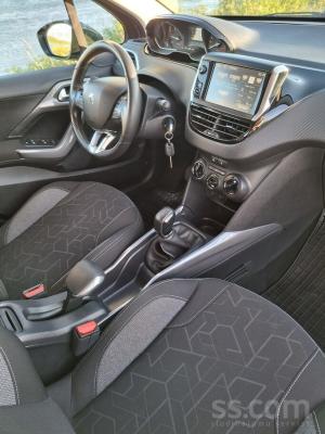 Pelēks Peugeot 2008 2016 Daugavpils, ar dzinēja tilpumu 1.60 L un nobraukumu 159 tūkst. km par 6750 €, foto 7 vietnē AUTOMOTO.COM.LV
