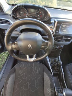 Pelēks Peugeot 2008 2016 Daugavpils, ar dzinēja tilpumu 1.60 L un nobraukumu 159 tūkst. km par 6750 €, foto 9 vietnē AUTOMOTO.COM.LV