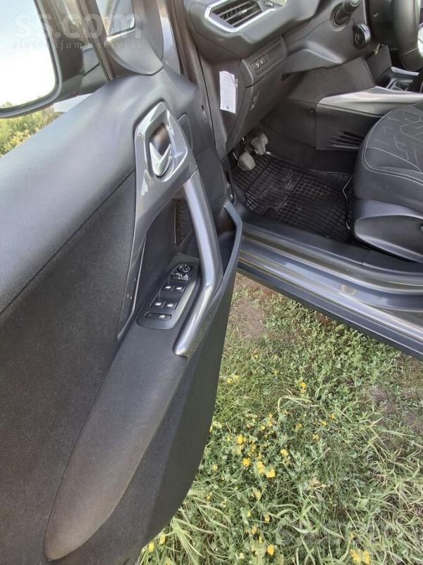 Pelēks Peugeot 2008 2016 Daugavpils, ar dzinēja tilpumu 1.60 L un nobraukumu 159 tūkst. km par 6750 €, foto 9 vietnē AUTOMOTO.COM.LV