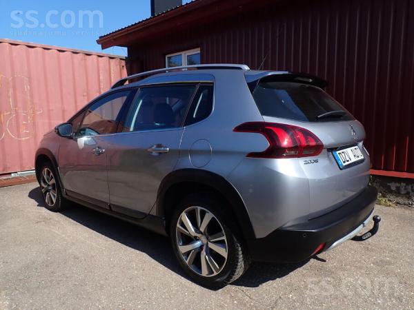 Peugeot 2008 2016 in Liepaja on AUTOMOTO.COM.LV Grey Peugeot 2008 2016 in Liepaja, with an engine capacity of 1.20 L and mileage of 131 thousand km for 7550 €, photo 4 on AUTOMOTO.COM.LV