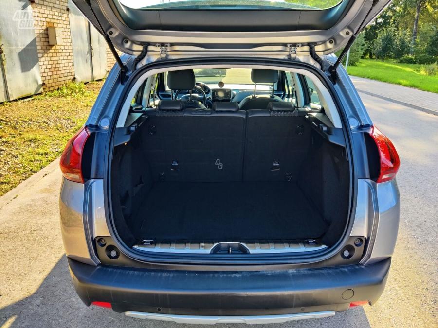 Grey Peugeot 2008 2017 in Vilnius, with an engine capacity of 1.20 L and mileage of 115 thousand km for 6350 €, photo 9 on AUTOMOTO.COM.LV