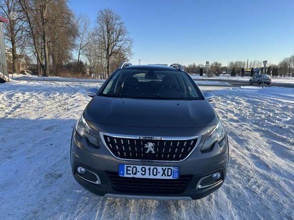 Grey Peugeot 2008 2017 in Taurage, with an engine capacity of 1.20 L and mileage of 150 thousand km for 5900 €, photo 2 on AUTOMOTO.COM.LV
