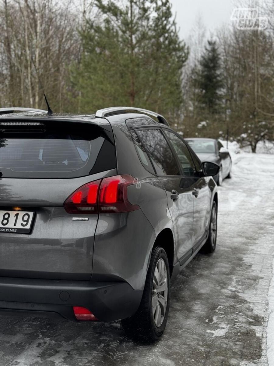 Grey Peugeot 2008 2017 in Vilnius, with an engine capacity of 1.20 L and mileage of 85 thousand km for 7500 €, photo 4 on AUTOMOTO.COM.LV
