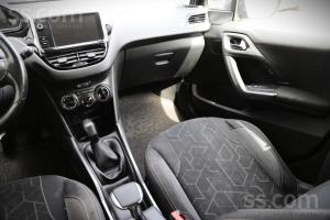 Pelēks Peugeot 2008 2017 Rīga, ar dzinēja tilpumu 1.20 L un nobraukumu 145 tūkst. km par 6495 €, foto 9 vietnē AUTOMOTO.COM.LV