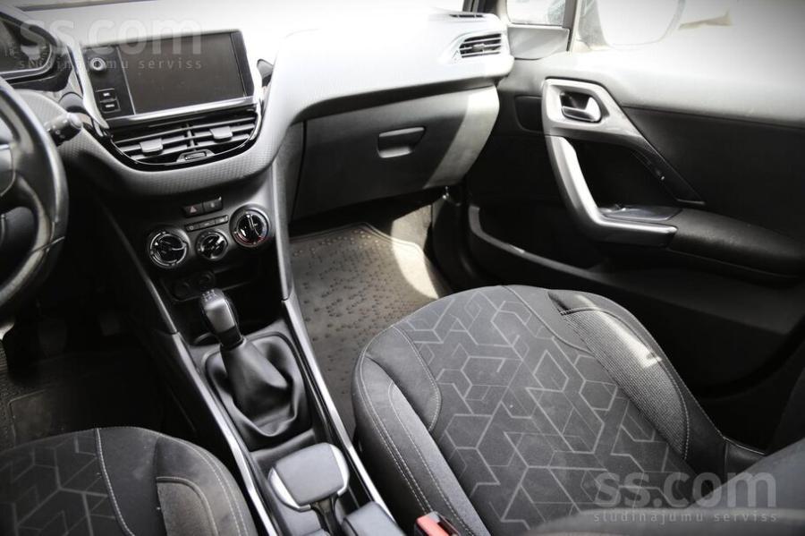 Pelēks Peugeot 2008 2017 Rīga, ar dzinēja tilpumu 1.20 L un nobraukumu 145 tūkst. km par 6495 €, foto 9 vietnē AUTOMOTO.COM.LV