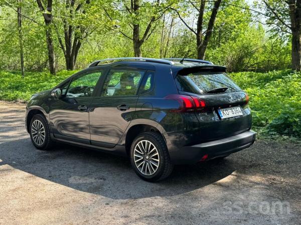 Grey Peugeot 2008 2017 in Riga, with an engine capacity of 1.20 L and mileage of 0 thousand km for 6490 €, photo 3 on AUTOMOTO.COM.LV