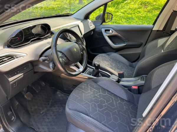 Grey Peugeot 2008 2017 in Riga, with an engine capacity of 1.20 L and mileage of 0 thousand km for 6490 €, photo 9 on AUTOMOTO.COM.LV