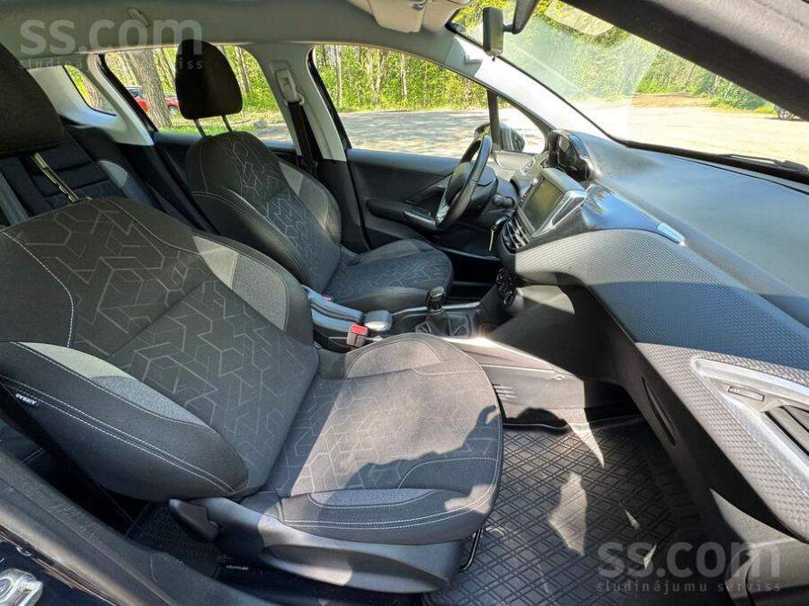 Pelēks Peugeot 2008 2017 Rīga, ar dzinēja tilpumu 1.20 L un nobraukumu 0 tūkst. km par 6490 €, foto 23 vietnē AUTOMOTO.COM.LV