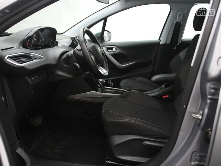 Grey Peugeot 2008 2017 in Vilnius, with an engine capacity of 1.20 L and mileage of 142 thousand km for 8099 €, photo 5 on AUTOMOTO.COM.LV