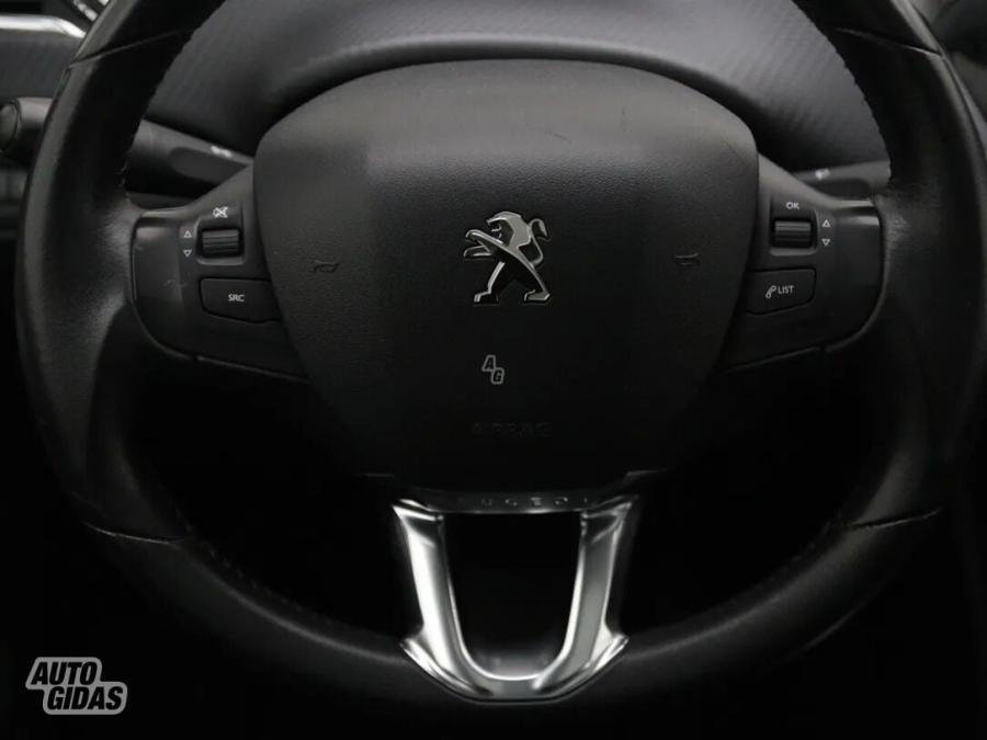 Grey Peugeot 2008 2017 in Vilnius, with an engine capacity of 1.20 L and mileage of 142 thousand km for 8099 €, photo 19 on AUTOMOTO.COM.LV